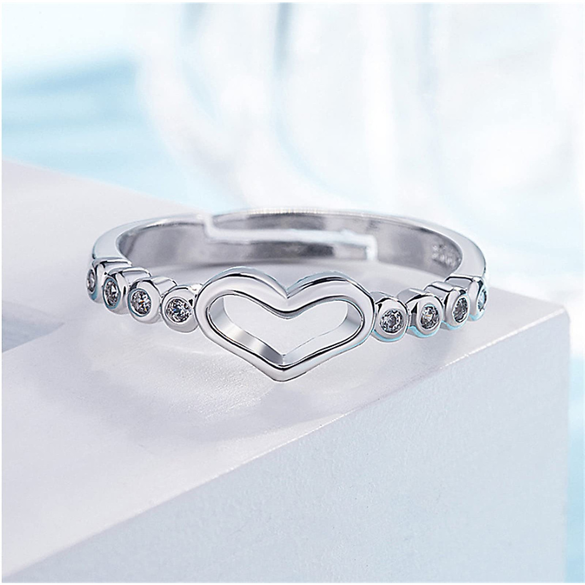 Heart Shaped Ring Simple Minimalist Heart Finger Rings for Women Wedding Engagement Statement Fashion Jewelry