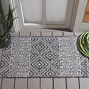 SAFAVIEH Courtyard Collection 2' x 3'7" Black / Grey CY8787 Indoor/-Outdoor-Waterproof Easy-Cleaning Patio Backyard Mudroom Accent-Rug