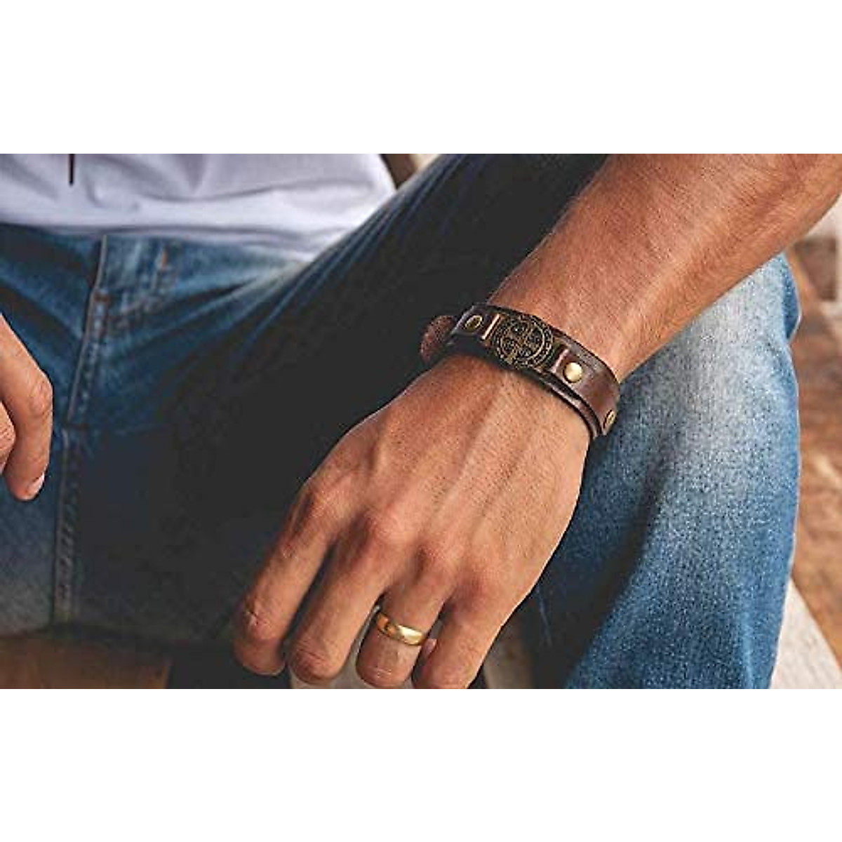 Intercession St Benedict Genuine Leather Protection Bracelet - Made in Brazil (Large - Brown)