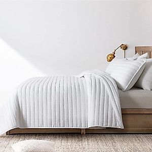 ROARINGWILD White King Size Quilt Bedding Sets with Pillow Shams, Lightweight Soft Bedspread Coverlet, Quilted Blanket Thin Comforter Bed Cover for All Season, 3 Pieces, 104x90 inches