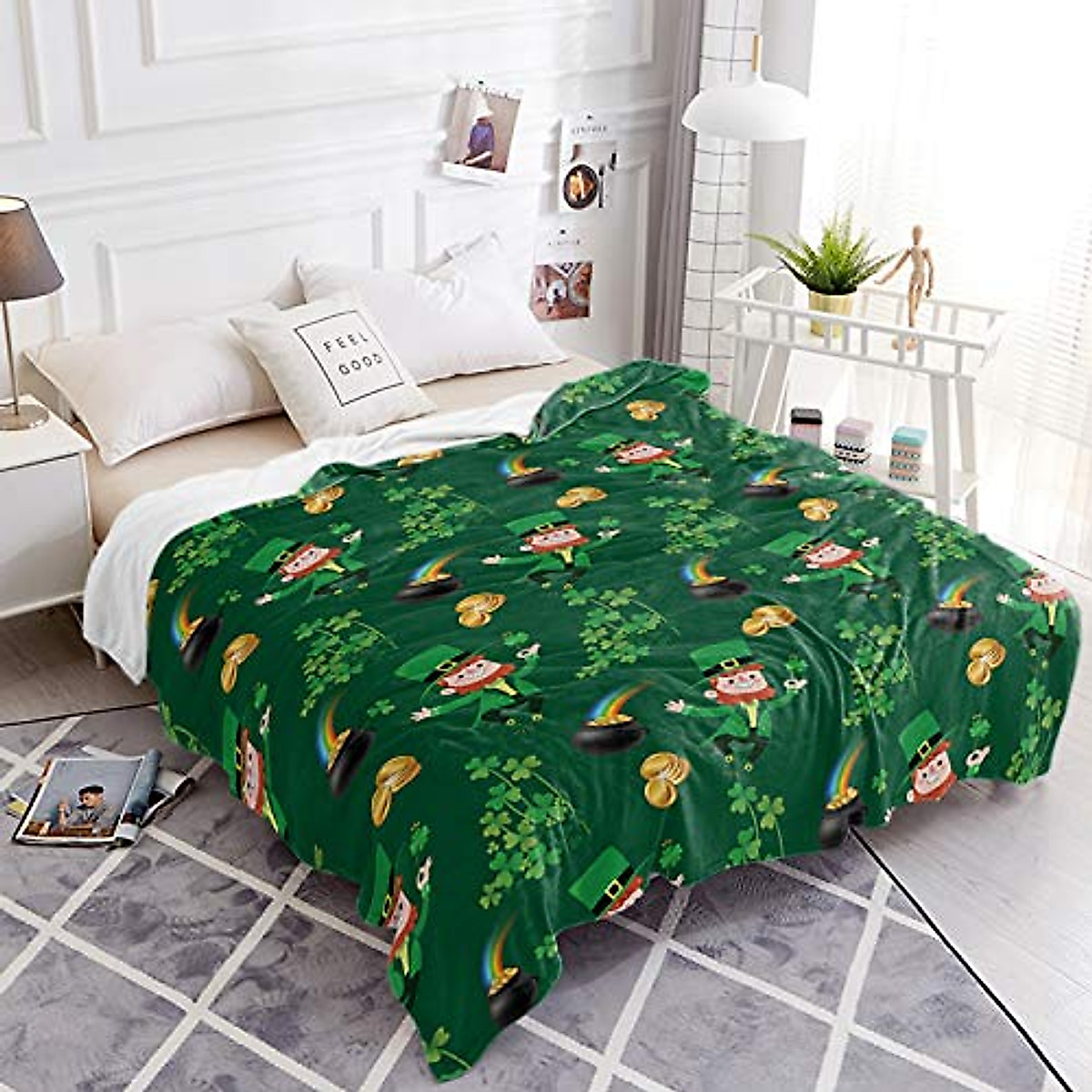 St. Patrick's Day Leprechaun Men Throw Blankets Irish Lucky Clovers Gold Coins and Rainbow Fuzzy Soft Bed Cover Bedspread Lightweight Luxury Blanket for Couch Sofa Chair 60x80In