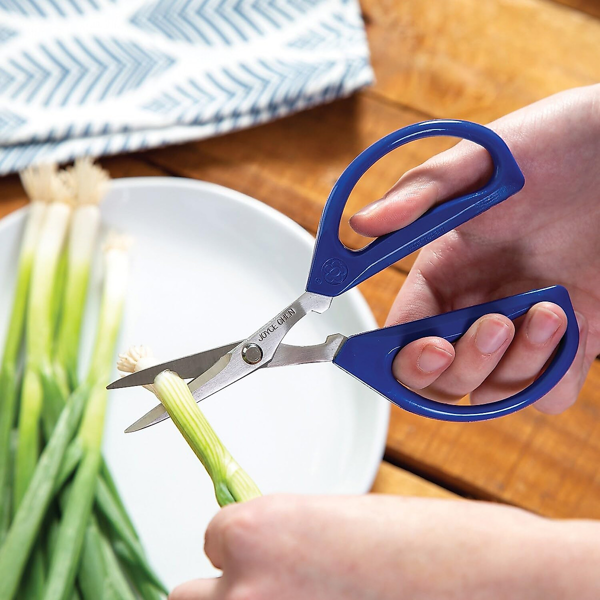 Joyce Chen Original Unlimited Kitchen Scissors All Purpose Dishwasher Safe Kitchen Shears With Comfortable Handles, Blue