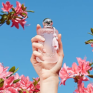 PARFUMS de MARLY - Delina La Rosée - 2.5 Fl Oz - Parfum for Women - Top notes Lychee, Pear, Bergamot Essence - Heart notes Turkish Rose, Peony, Transparent flowers - Base notes Soft wood - 75ml