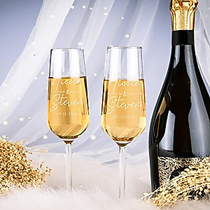 Personalized Wedding Champagne Flutes for Bride and Groom - Set of 2, 7 oz, 2 Designs - Champagne Glasses for Engagement with Your Names and Date - D1