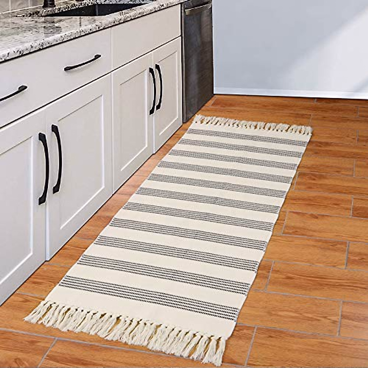 Black Striped Runner Rug,2’x4.3’ Modern Cotton Area Rug with Tassel Washable Doormat for Porch Entryway Bedroom Bathroom Living Room