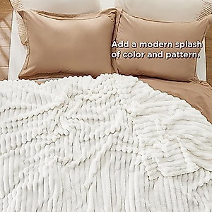 Bedsure White Fleece King Blanket for Couch - Super Soft Cozy Blankets for Women, Cute Small Blanket for Girls, 108x90 Inches