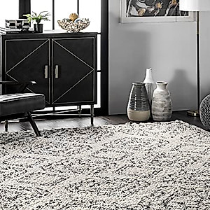 nuLOOM Vasiliki Moroccan Tribal Shag Area Rug, 2' 6" x 6', Off White