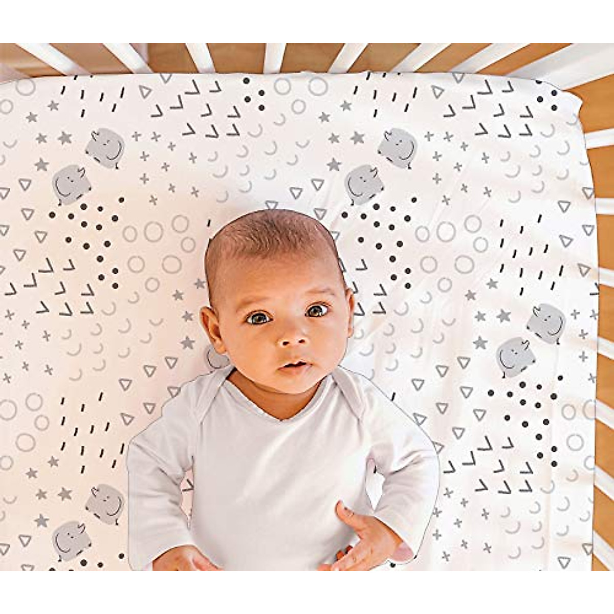 The Peanutshell Black and White Crib Bedding Set for Baby Boys or Girls - 3 Piece Nursery Set - Crib Quilt, Fitted Sheet, Dust Ruffle