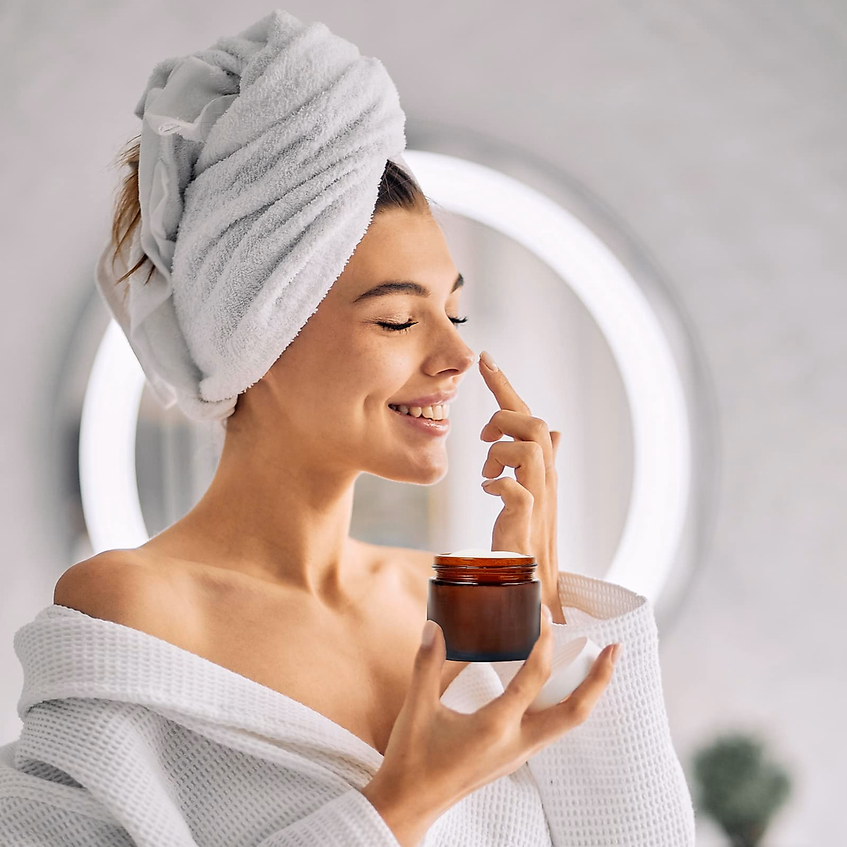 2oz Jars with Lids, Hoa Kinh 24 Pack Amber Glass Jars with Lids Empty Cosmetic Containers Round Airtight Glass Jar with Inner Liners and black Lids for Storing Lotions, Powders, and Ointments