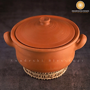Swadeshi Blessings Exclusive Range Unglazed Clay Pot For Serving with Lid/Earthen Kadai/Mud Handi/Mitti Ke Bartan (With Mirror Shine) + PALM STAND & ASH For Cleaning (4.5 Liters)