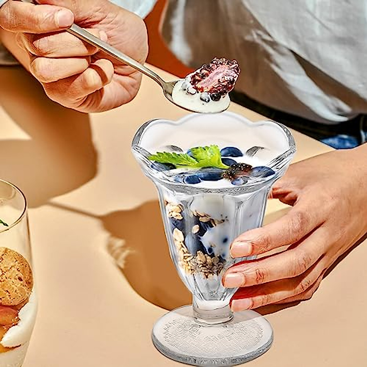 BSTKEY 6PCS Set 7 Oz Glass Dessert Bowls/Cups, Cute Footed Dessert Bowls for Ice Cream Sundae Trifle Fruit Pudding Snack Salad Milkshakes Condiment Cocktail Drinks Party