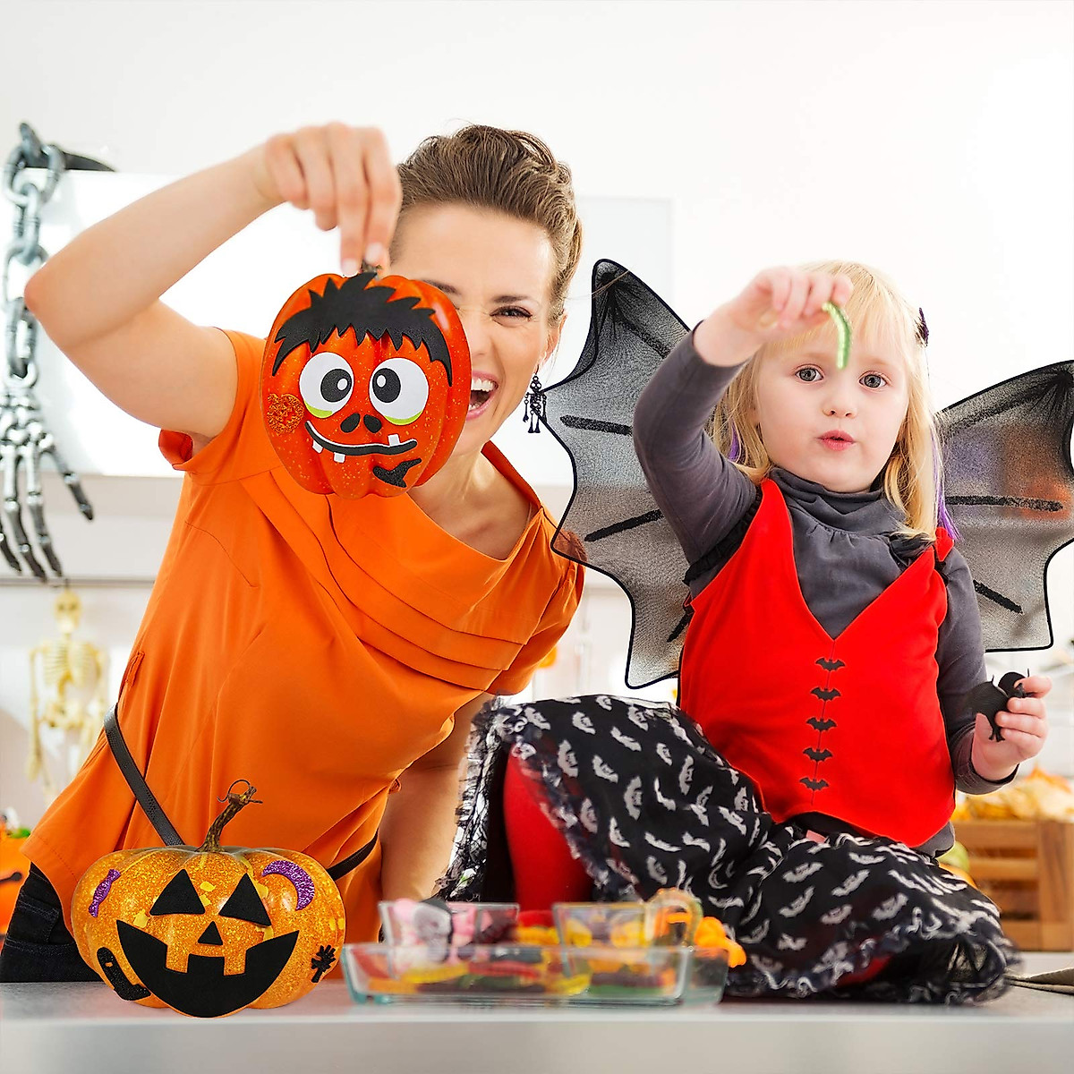 Supla 30 Kits Halloween Funny Face Pumpkin Decorating Craft Kits Decorates 30 Pumpkins Foam Jack-O'-Lantern Self-Adhesive Glitter Halloween Stickers for Kids Pumpkins Art Project Classroom Activity