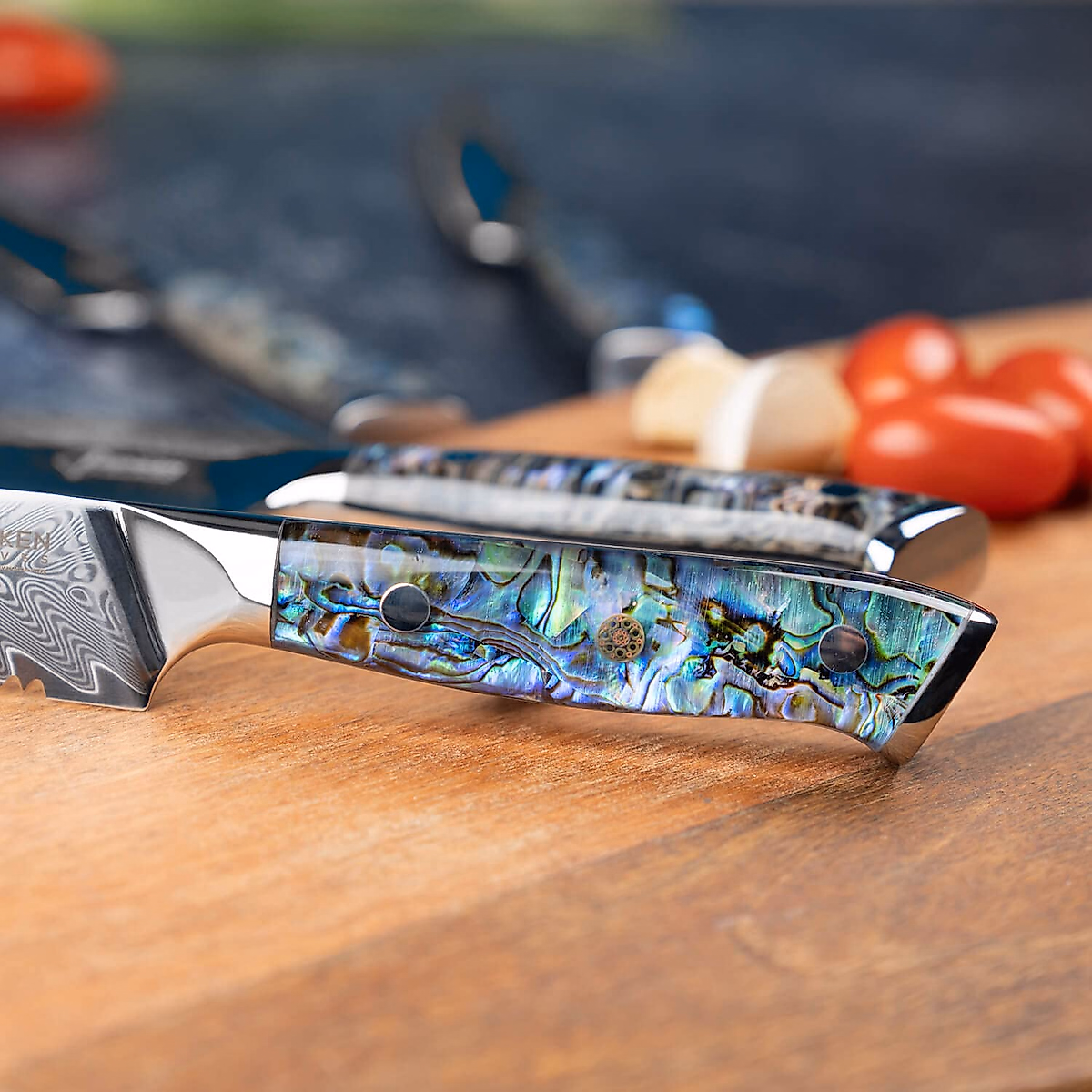 SENKEN 8" Damascus Steel Bread Knife - Umi Collection - 67-Layer Japanese VG10 Steel, Real Deep-Sea Abalone Shell Handle (Damascus Serrated Bread Knife)