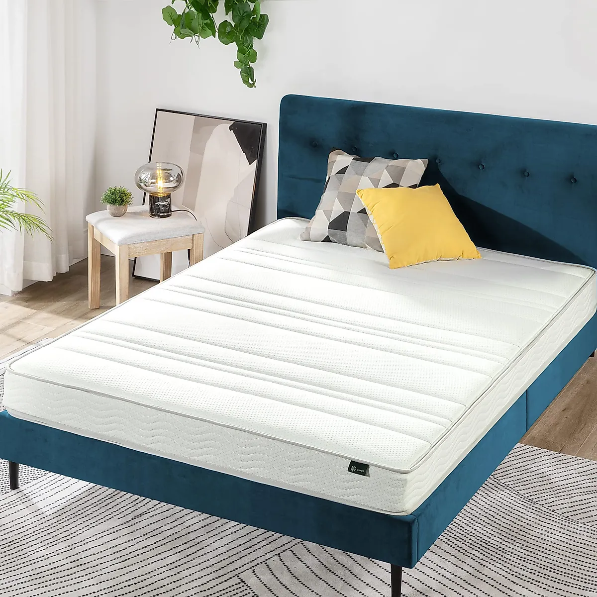 ZINUS 6 Inch Foam and Spring Mattress, Queen, CertiPUR-US Certified Foams, Mattress in A Box, White