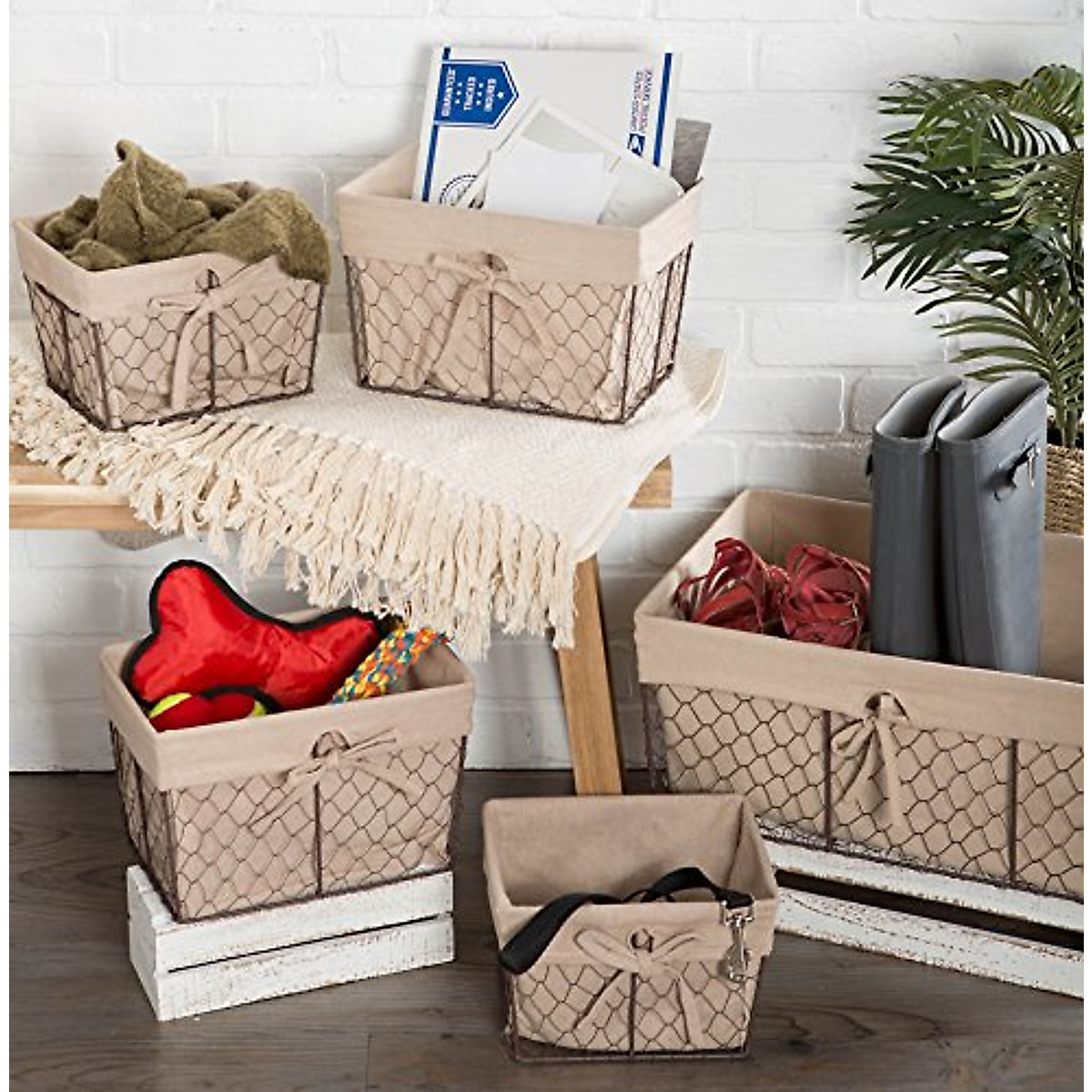 DII Farmhouse Chicken Wire Storage Baskets with Liner, Set of 5, Rustic Natural, Assorted Sizes