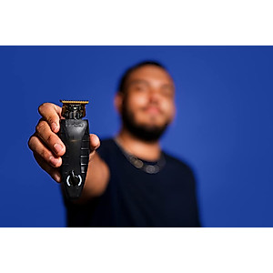 Andis 74100 GTX-EXO Professional Cord/Cordless Lithium-ion Electric Beard & Hair Trimmer with Charging Stand, Black