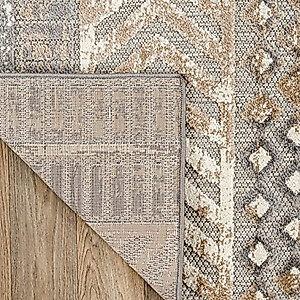 Rugshop Distressed Geometric Indoor/Outdoor Area Rug 5' x 7' Beige