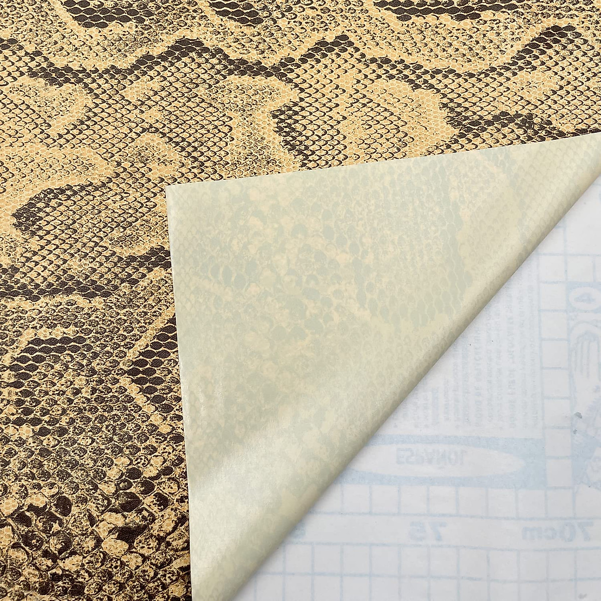 Yifely Snake Skin Print Tabletop Protect Paper Self-Adhesive Shelf Liner Makeup Cabinet Decor 17.7 Inch by 9.8 Feet