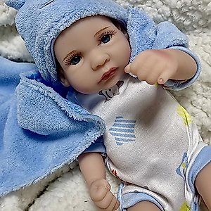 HUARUI WIG Realistic Baby Dolls, 11 Inch Lifelike Reborn Silicone Soft Vinyl Baby Dolls with Themed Clothes and Accessories, Real Life Newborn Baby Doll Gift Set Suitable for Children Age 3+.