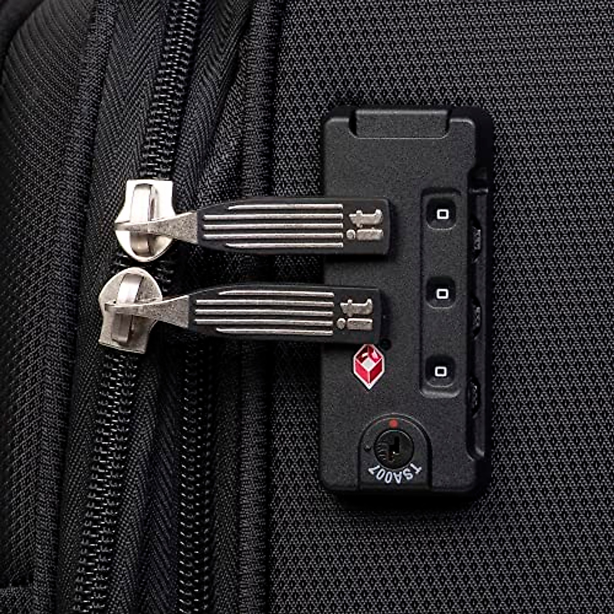 it luggage Intrepid 27" Softside Checked 8 Wheel Expandable Spinner with TSA Lock, Black