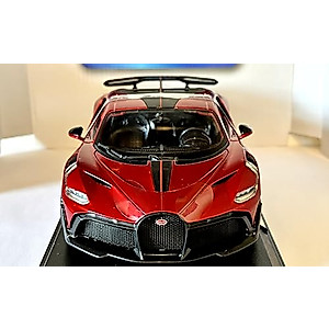 Bugatti Divo 1:18 Special Edition diecast car (red)