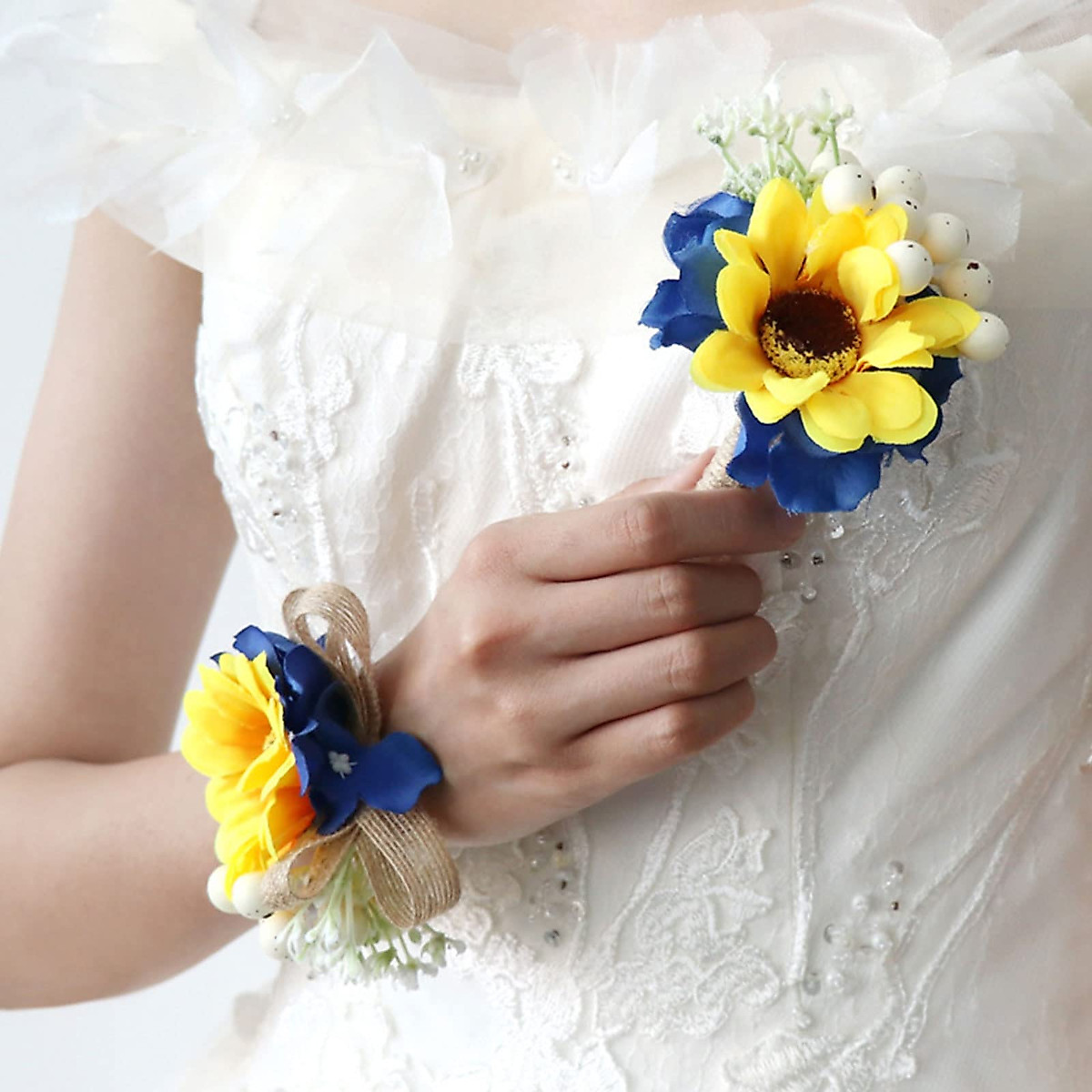 SMLJFO 2Pcs Artificial Flower Wrist Corsage Groom Boutonniere Sunflower Bride & Bridesmaid Corsage Wristlet Wedding Hand Flower Decor for Prom Suit Party Homecoming Graduation