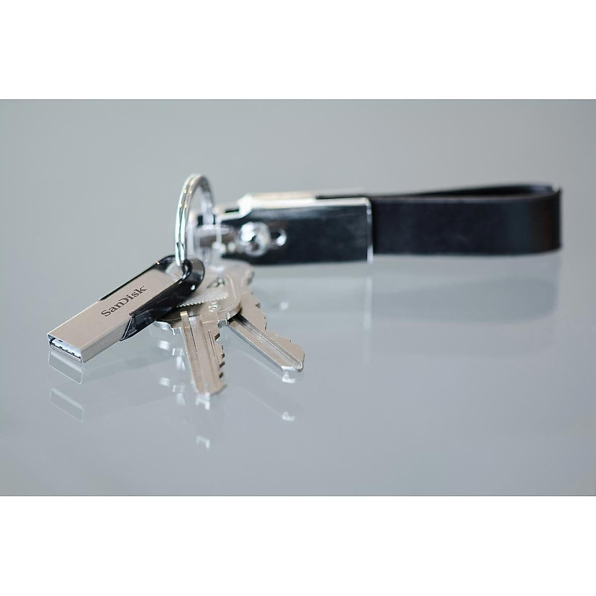 Sandisk Ultra Flair - USB Flash Drive - 32 GB - Silver