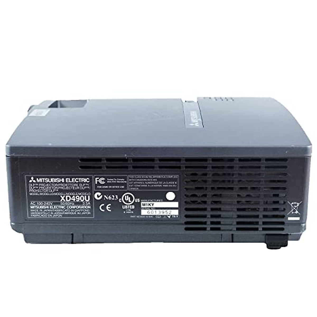 Mitsubishi XD490U 1024 x 768 (XGA) resolution, 3000 ANSI Lumens, 6.5 lbs