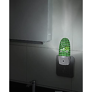 St. Patrick's Day Clover Night Light, LED Plug in Night Light, Green and Black Checkered Green Truck Gold Night Lights with Dusk to Dawn Sensor Decorative Kids/Adults Nightlight for Bedroom Bathroom