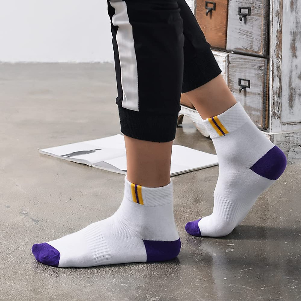 NIGEIYEME 5 Pairs Mens Cotton Crew Socks Basketball Socks All Season Climbing Running Durable Breathable Socks for Men (Bag Package-5 Pairs,Men,Male,Adult,US,Alpha,Medium,Regular,Regular)