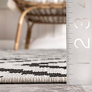 nuLOOM Darrow Moroccan Diamond Indoor/Outdoor Area Rug, 4' x 6', Black and White