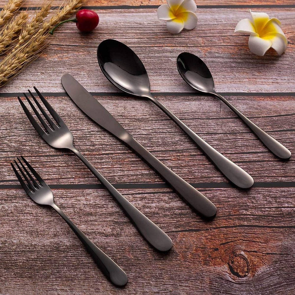 Black Flatware Set 20 Piece, Stainless Steel Silverware Set for 4, Cutlery Utensils Set Include Knives/Forks/Spoons Service for 4, Dishwasher Safe (Shiny Black)
