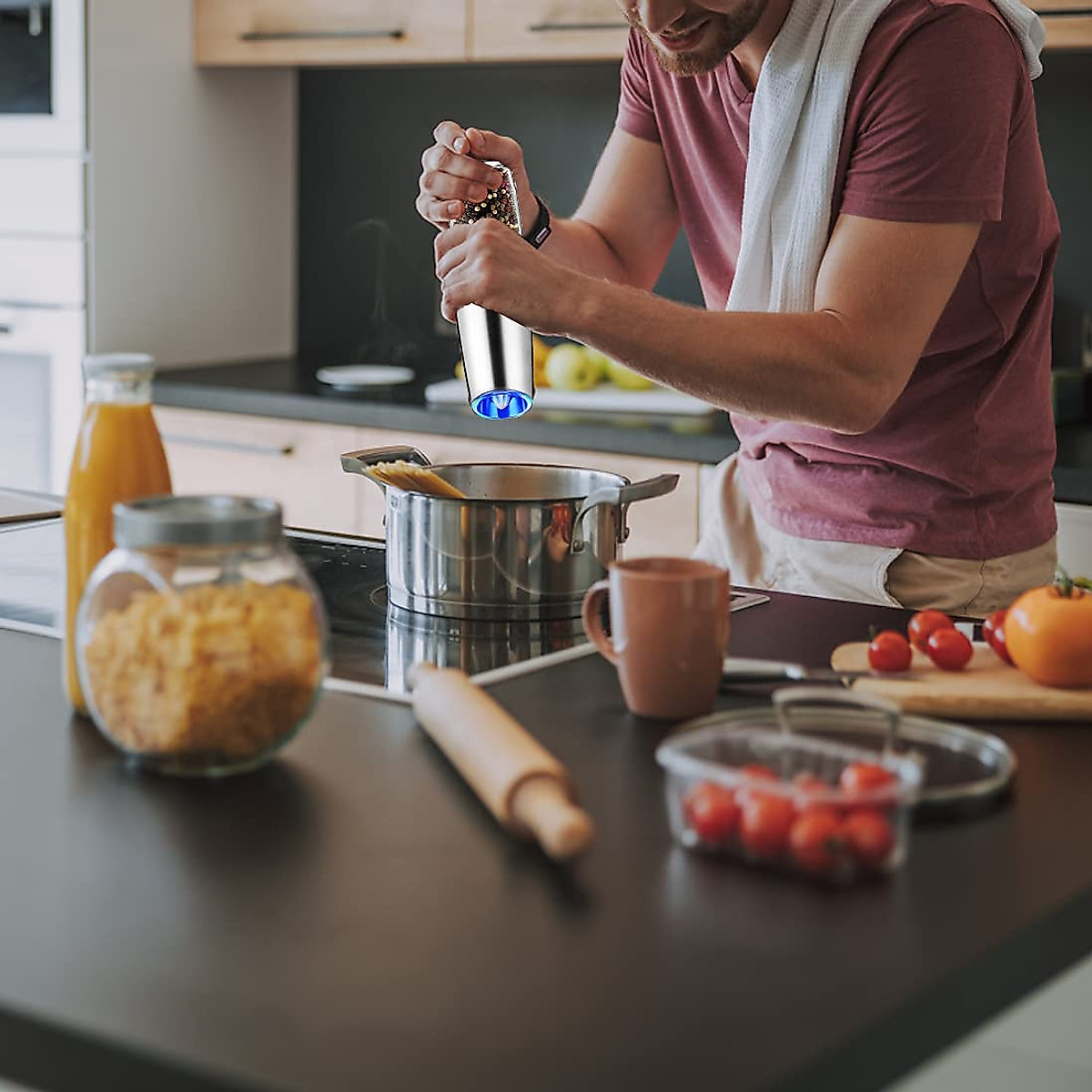 Premium Gravity Electric Salt and Pepper Grinder Set of 2, Automatic One Hand Pepper Mills with LED Light, Automatic Pepper and Salt Mill Grinder Battery-Operated with Adjustable Coarseness
