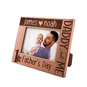 Gifts for Dad, Personalized 5x7 Fathers Day Picture Frame, 1st Fathers Day Frame - Gifts for First Father's Day From Baby Girl, Baby Boy, First Time Dad Picture Frame with Names, Daddy and Me
