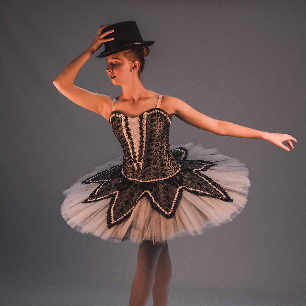 AnapoliZ Top Hat Black Felt | One Size Magician Hat Costume | DIY Steampunk | Ultra Ringmaster Circus Hats | Dress Up Party Accessory