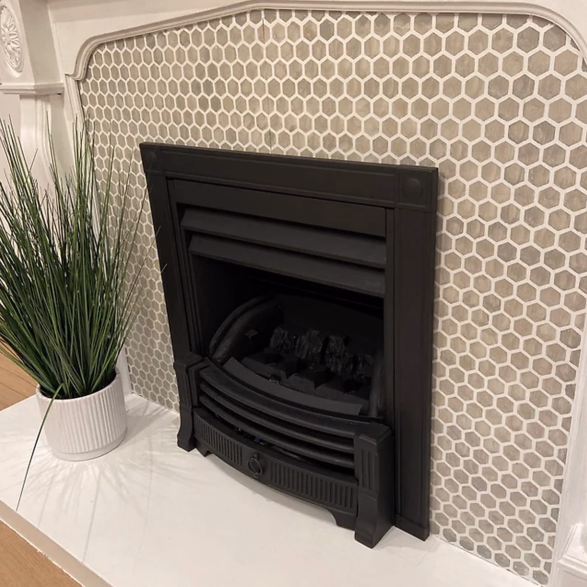 12 Pieces Bee Honeycomb Stencil, Reusable Bee Stencils for Painting on Wood Signs Furniture DIY Crafts Wall Canvas Fabric Plastic Drawing Template Hexagon Paint Wood Burning Stencils (bee)