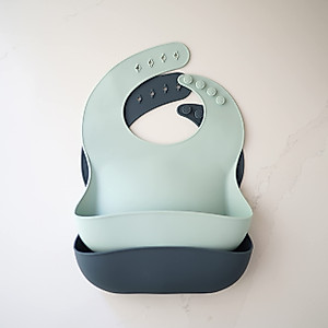 AVA + OLIVER Silicone Bib Set - Adjustable Waterproof Bibs - Set of 2 (Blue Skies)