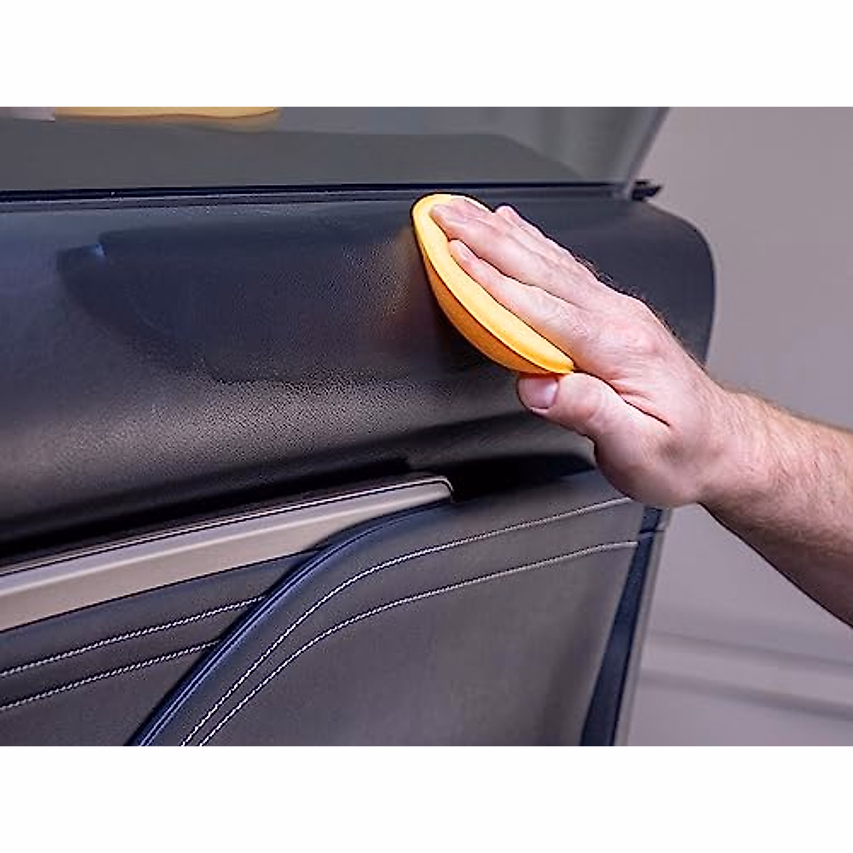 Meguiar's G14716 Ultimate Protectant, For Vinyl, Rubber and Plastic - 15.2 Oz Spray Bottle