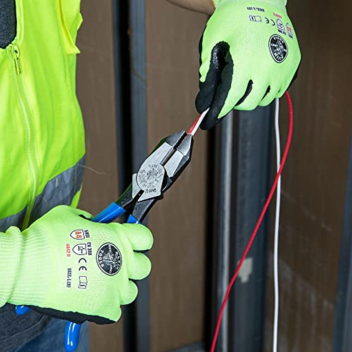 Klein Tools D2000-9ST Pliers, Side Cutters are Heavy-Duty 9-Inch Ironworker Pliers for Rebar, ACSR, Screws, Nails and Most Hardened Wire