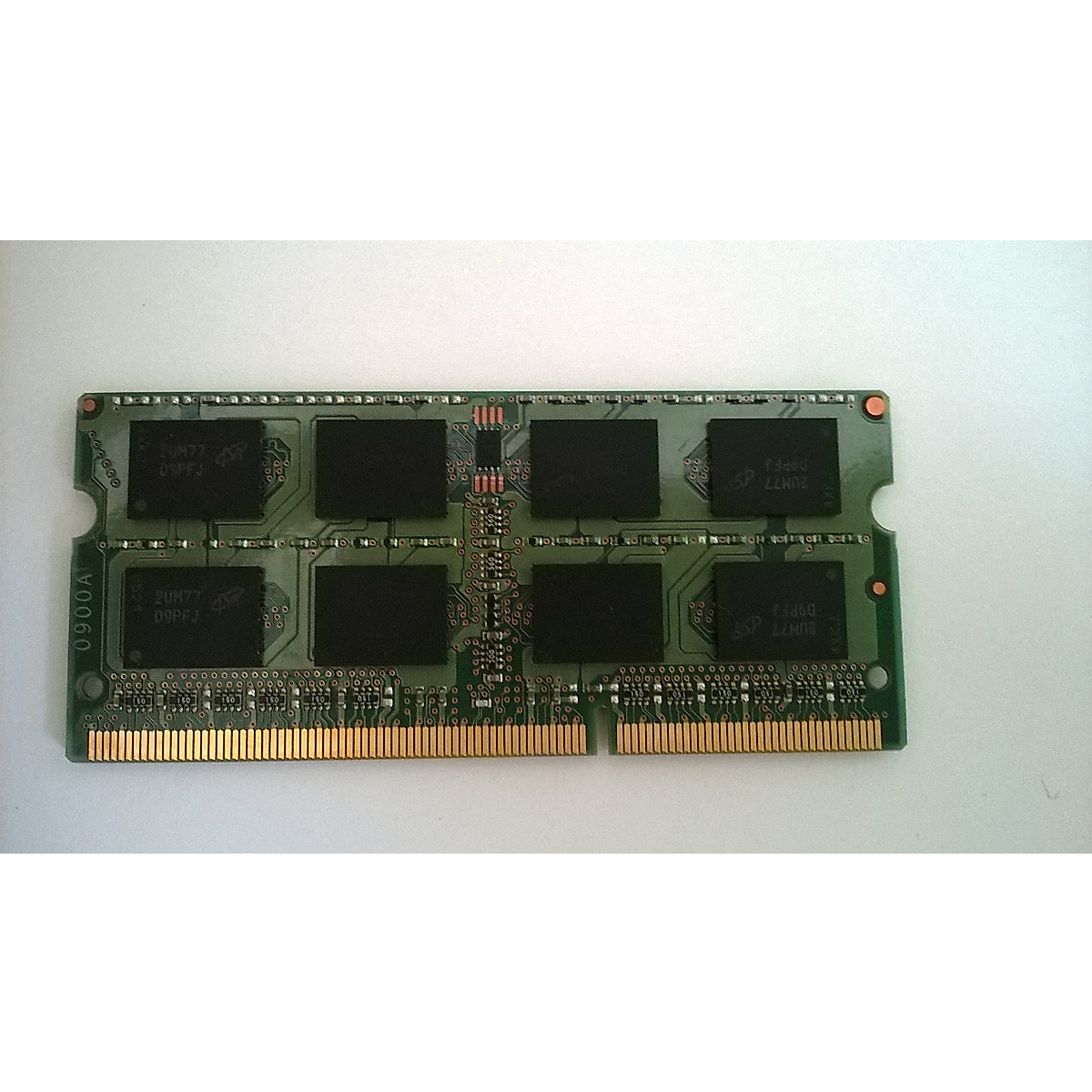 Micron 4GB PC3-12800 DDR3-1600 1600MHz Laptop Memory Ram MT16KTF51264HZ-1G6M1 637233-652