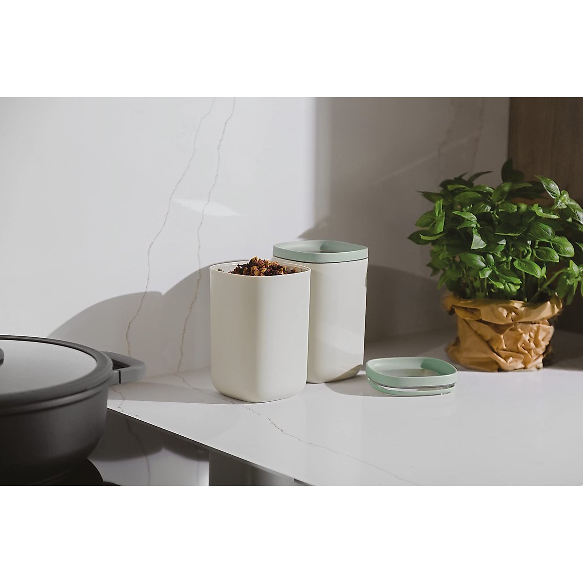 Berghoff Balance 2Pc Large Food Containers 4.3" x 4.3" x 6.7", 1.4qt., Square, Recycled Material, Large Opening, Stackable, Airtight Seal, Keep Foods Fresh