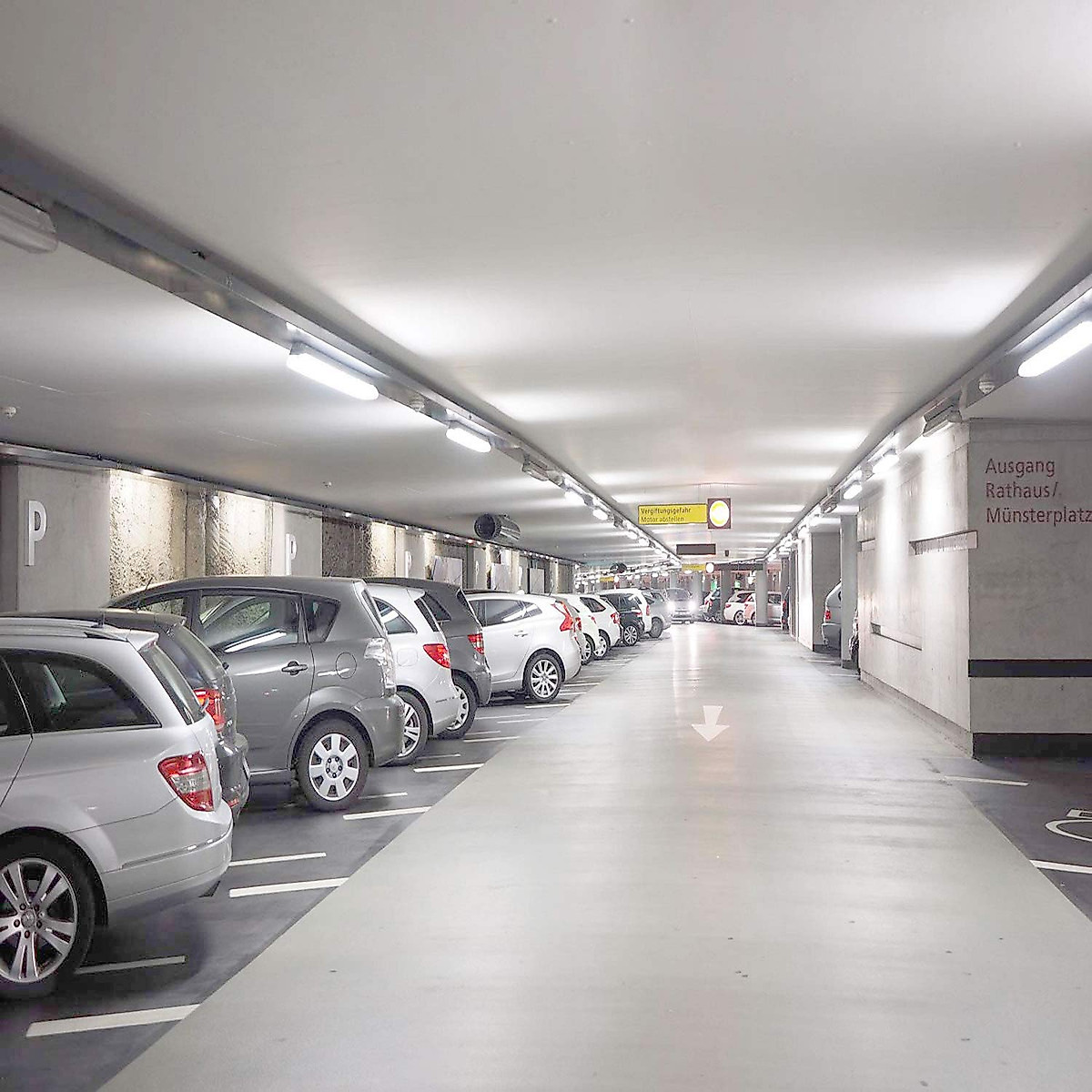 T8 T10 T12 2FT LED Light Tube - 8W LED Replacement for 24 inch Fluorescent Bulb, 20W Equivalent, 1120Lm, 5000K Daylight White, Ballast Bypass, Dual-End Powered, Frosted Cover (Pack of 4)