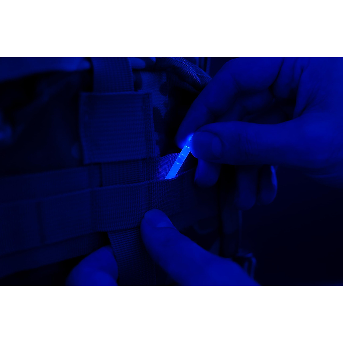 Cyalume Mini ChemLight Military Grade Chemical Light Sticks – 4 Hour Duration Light Sticks Provide Intense Light, Ideal as Emergency or Safety Lights, for Tactical Applications, Trail Marking, Map Reading and Much More, Standard Issue for U.S. Military Pe