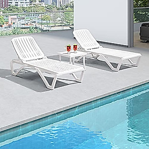 PURPLE LEAF Outdoor Pool Chaise Lounge Plastic Chair Set of 3 Patio Adjustable Lay Flat Recliners Tanning Lounger Chairs with Table for in-Pool Sunbathing Beach Lawn Poolside, White