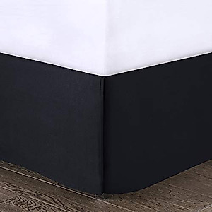 Madison Park Essentials Windsor 24-Piece Room in A Bag Comforter Set-Satin Jacquard All Season Luxury Bedding, Sheets, Decorative Pillows and Curtains, Valance, Queen (90 in x 90 in), Black/Gold