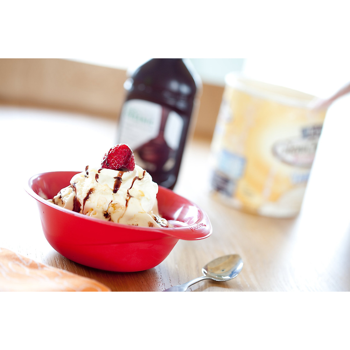 Preserve Everyday 16 Ounce Recycled Plastic Bowls, Set of 4, Pepper Red