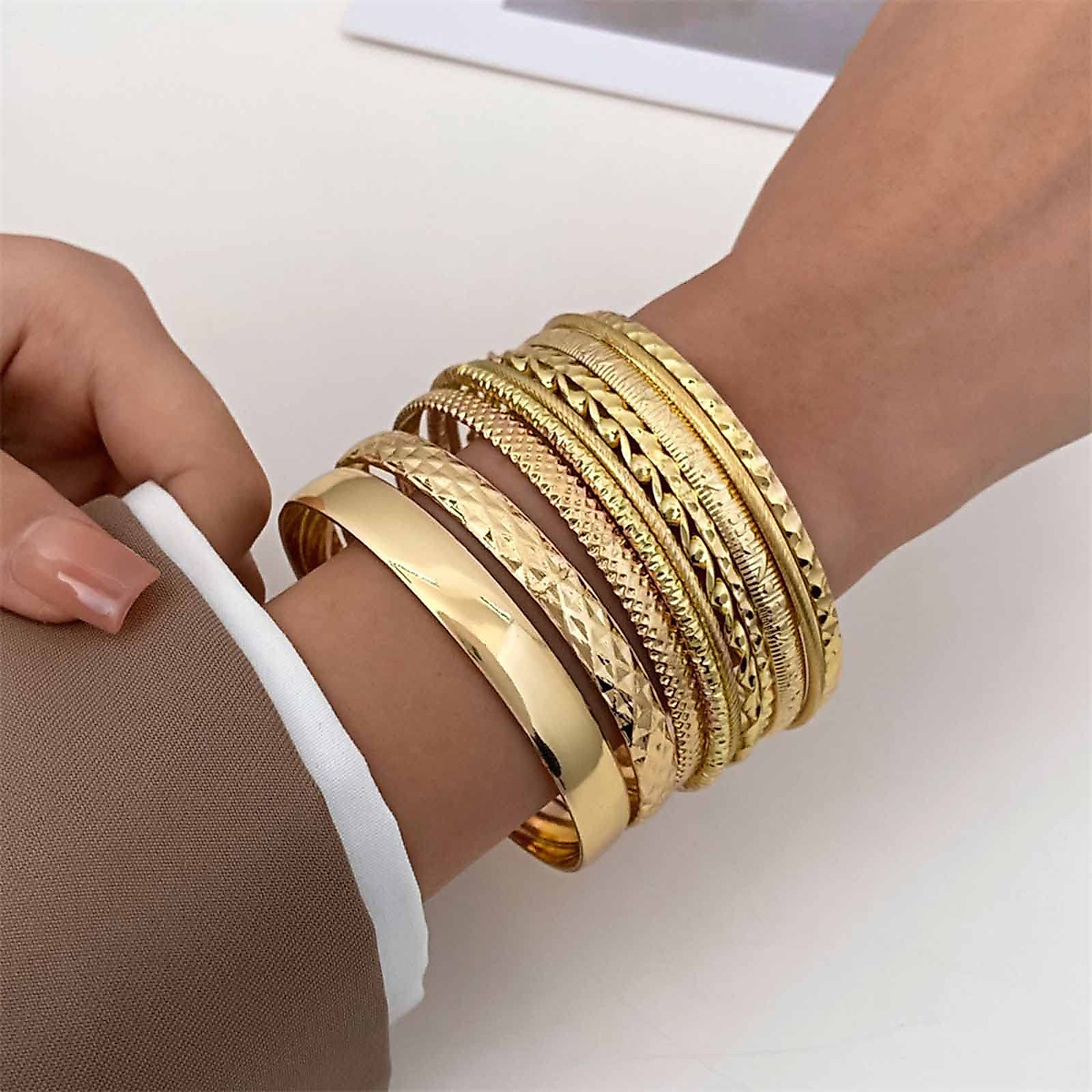 Zeshimb Gold Bangle Bracelet Set for Women Multi Stacking Wide Bangles Indian Bollywood Chunky Bangle Bracelets Ethnic Glossy Textured Bracelets Wedding Outfit Jewelry (10Pcs)