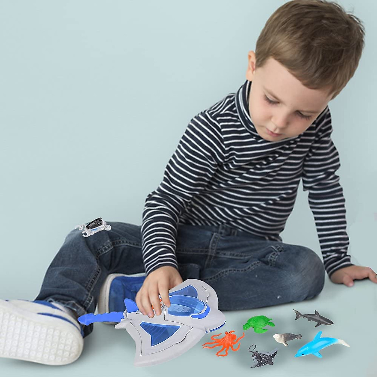 ArtCreativity Sting Ray Transporter Set, Includes 1 Stingray Toy with Sounds and 7 Sea Creatures, Interactive Ocean Toys for Kids, Sea Animal Toys for Kids and Underwater Party Supplies