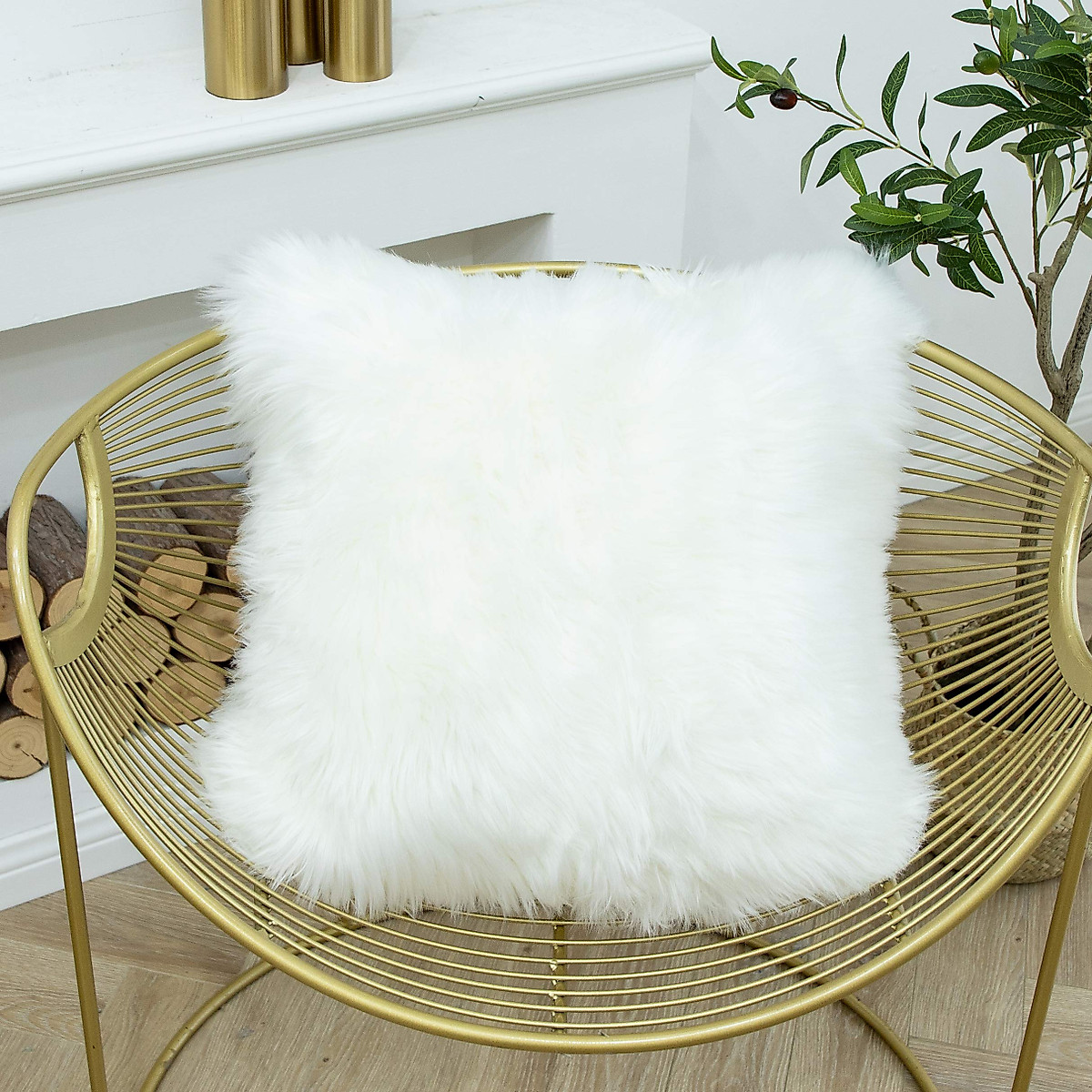 LIGICKY Luxury Series Soft Faux Fur Throw Pillow Cover Decorative Square Plush Pillow Case Cushion Cover for Couch Sofa Bed, 16" x 16" White