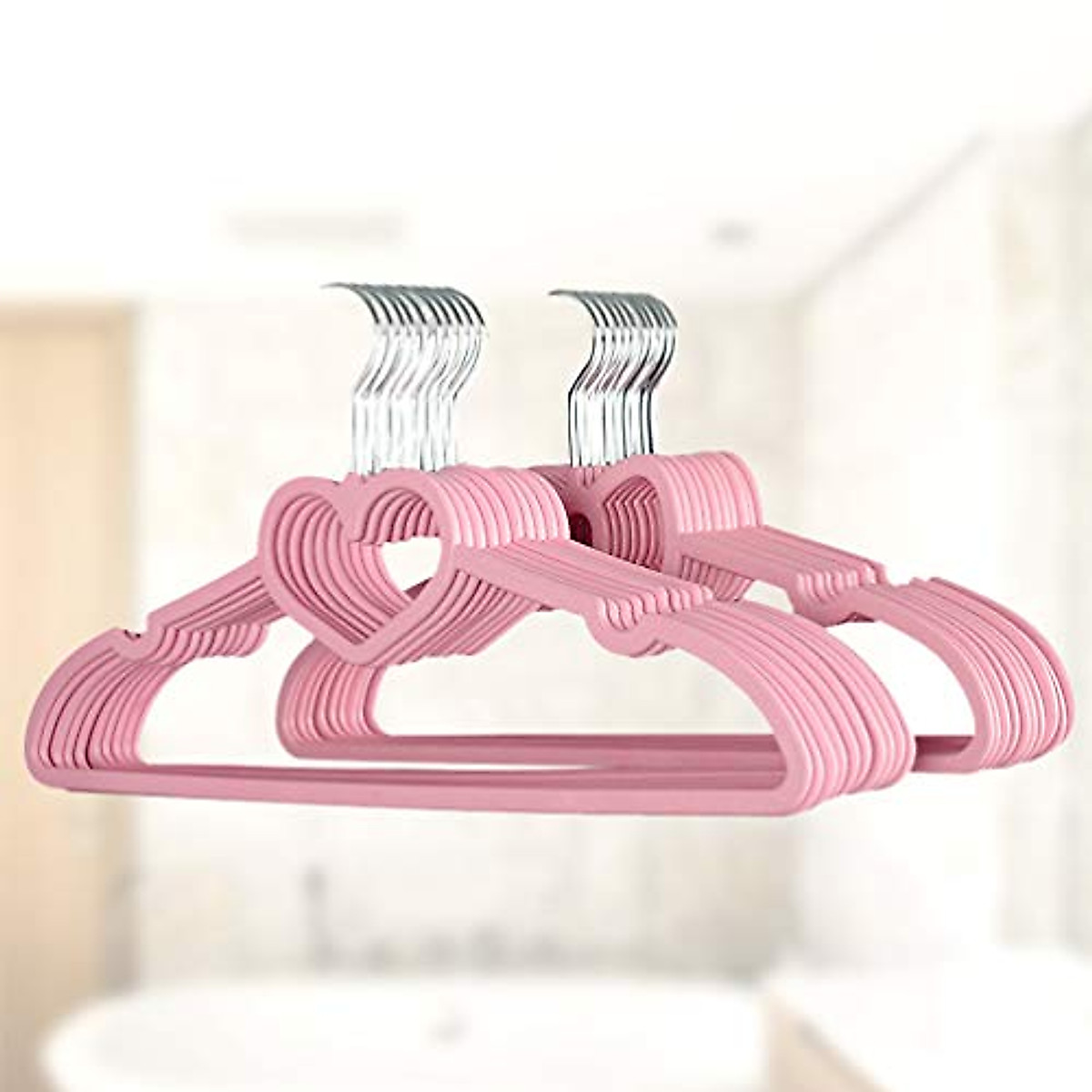 VOSAREA 20PCS Plastic Cloth Hangers Heart Hanger for Suit Shirt Coat Everyday Use